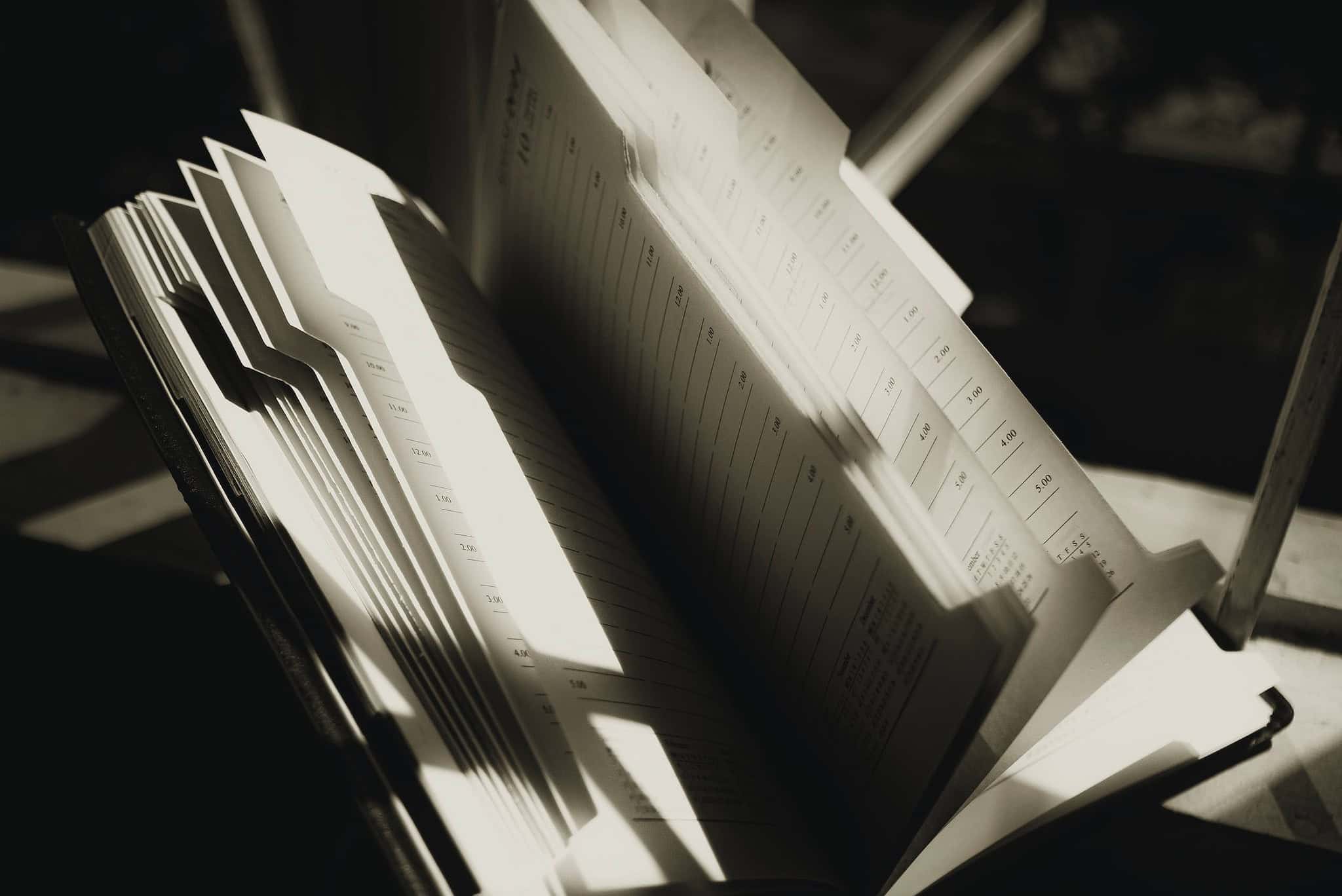 The Ultimate Guide on how to make a Bullet Journal